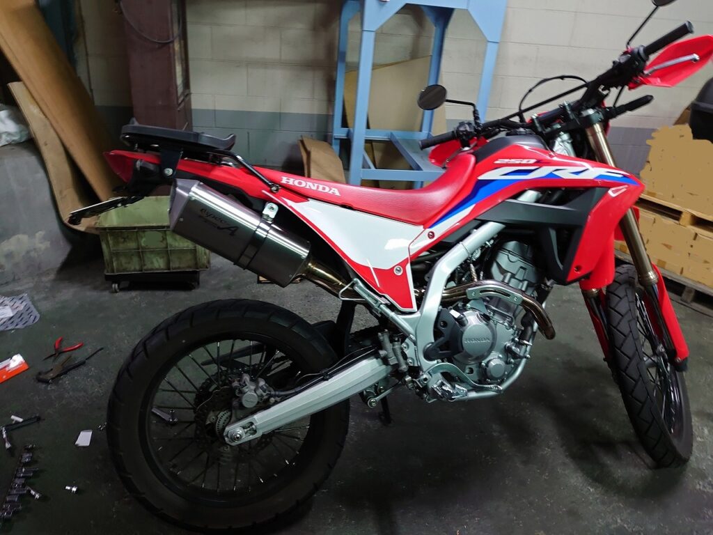 CRF250L（MD47） リアフェンダーレスキットの取付け - D-EVO