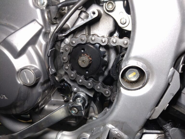 CRF250L（MD47）フロントスプロケット交換 と ギア抜けその後 - D-EVO